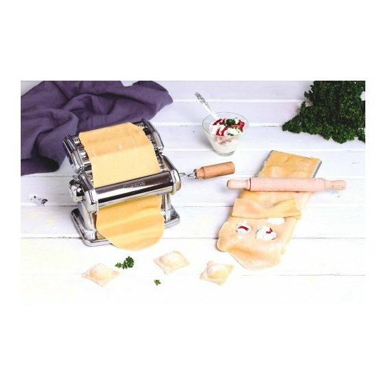 MACHINE A PATE MANUELLE IMPERIA